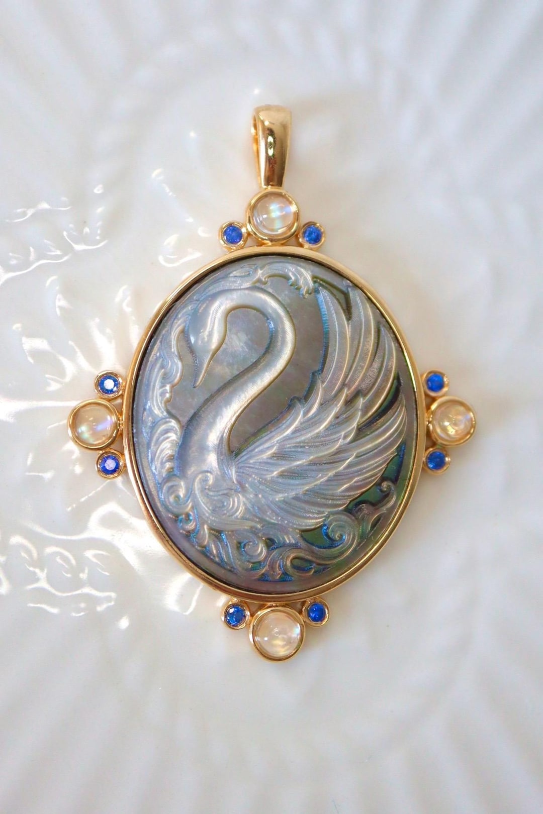 Solid 14K Gold Carved Swan Cameo Mother of Pearl Pendant Charm Swan ...