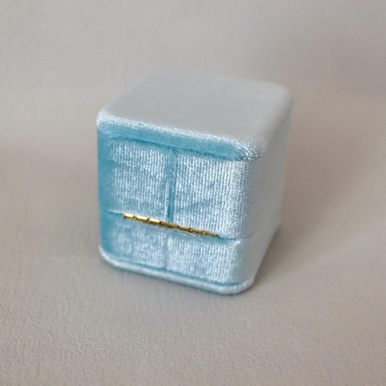 Light Blue Velvet Ring Box: Engagement Proposal With Latch Blue Ring ...