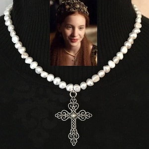 The Tudors Princess Elizabeth Renaissance Cross Real Natural Pearl ...
