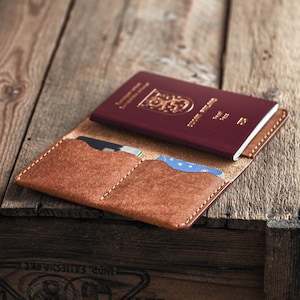 Passport Wallet | Handmade Leather Passport Case | Vegetable Tanned ...