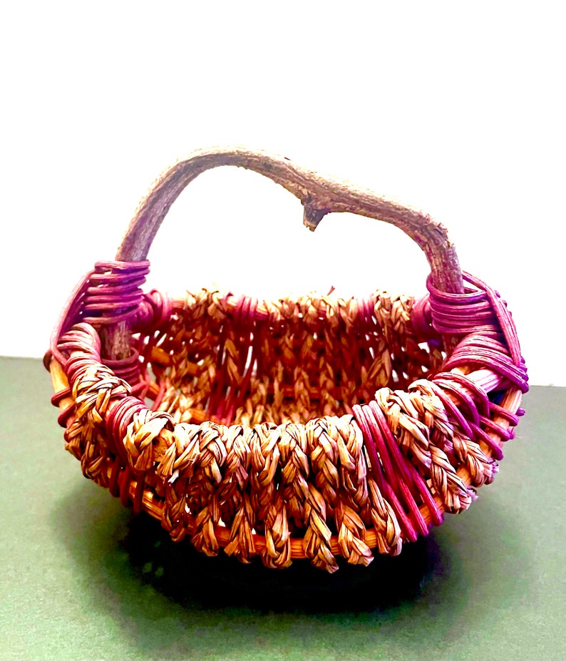 Vintage Small Basket - Etsy