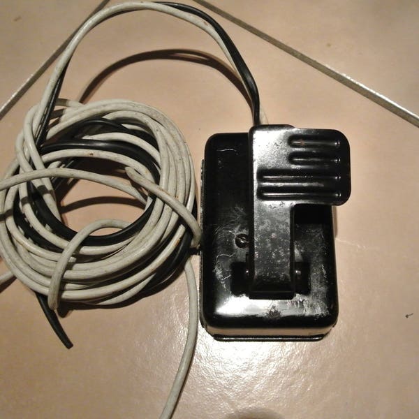 Antique Singer Pedal Sewing Machines - Etsy