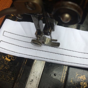 Antique Naumann Hand Crank Sewing Machine Vintage Home Decor - Etsy Canada