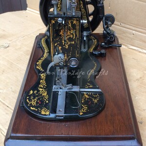 Sellers Fiddle Base Hand Crank Antique Sewing Machine , Retro Sewing ...