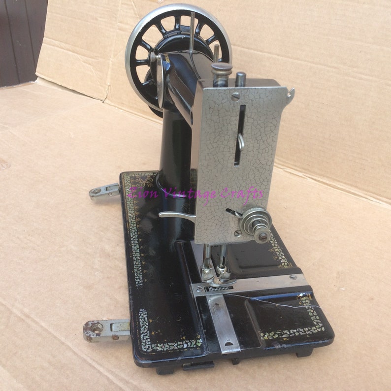 Harris Family No. 4H Vintage Sewing Machine - Etsy UK