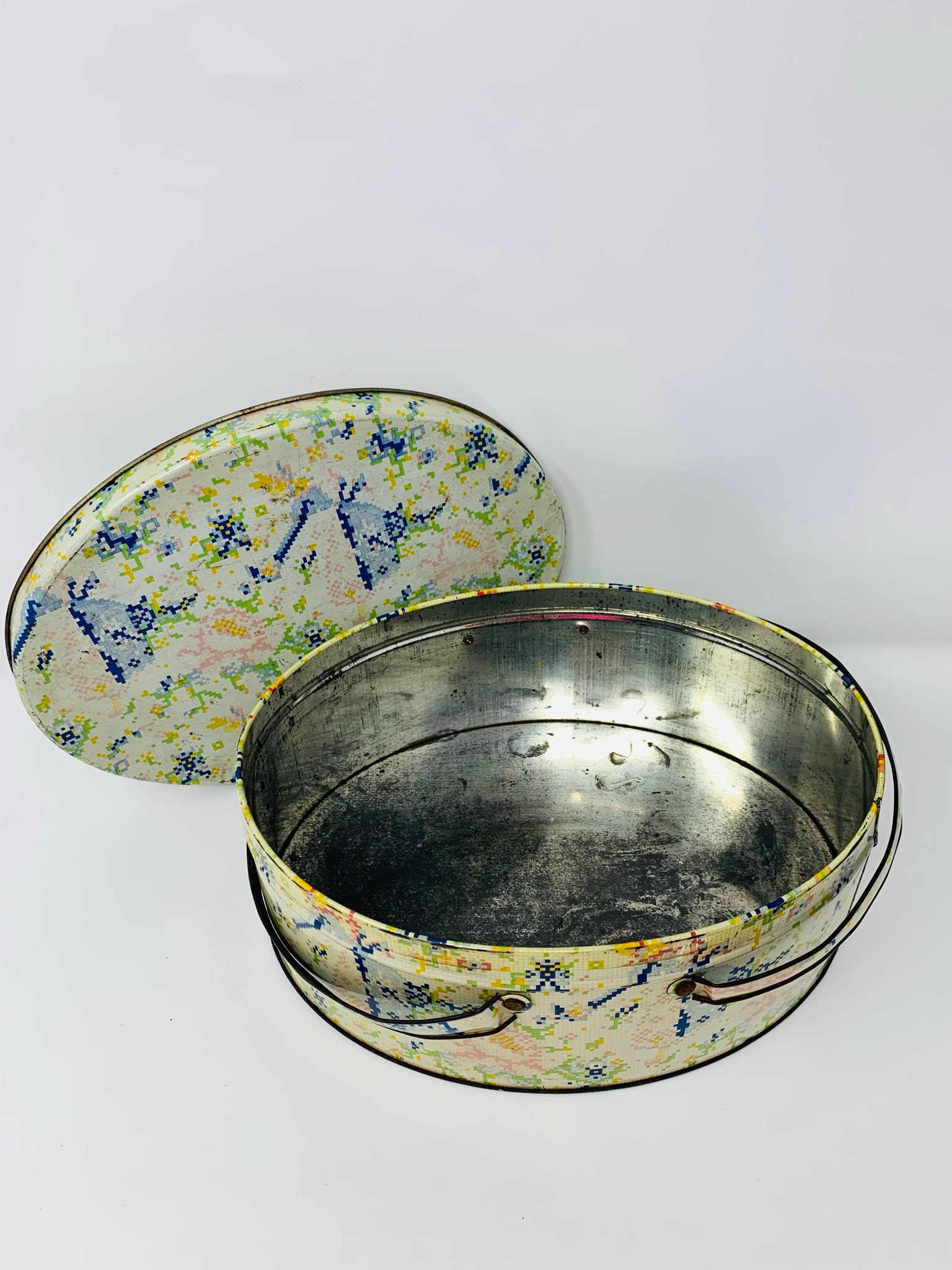 Oval Biscuit Tin Vintage Oval Tin Sewing Box Vintage Tin - Etsy