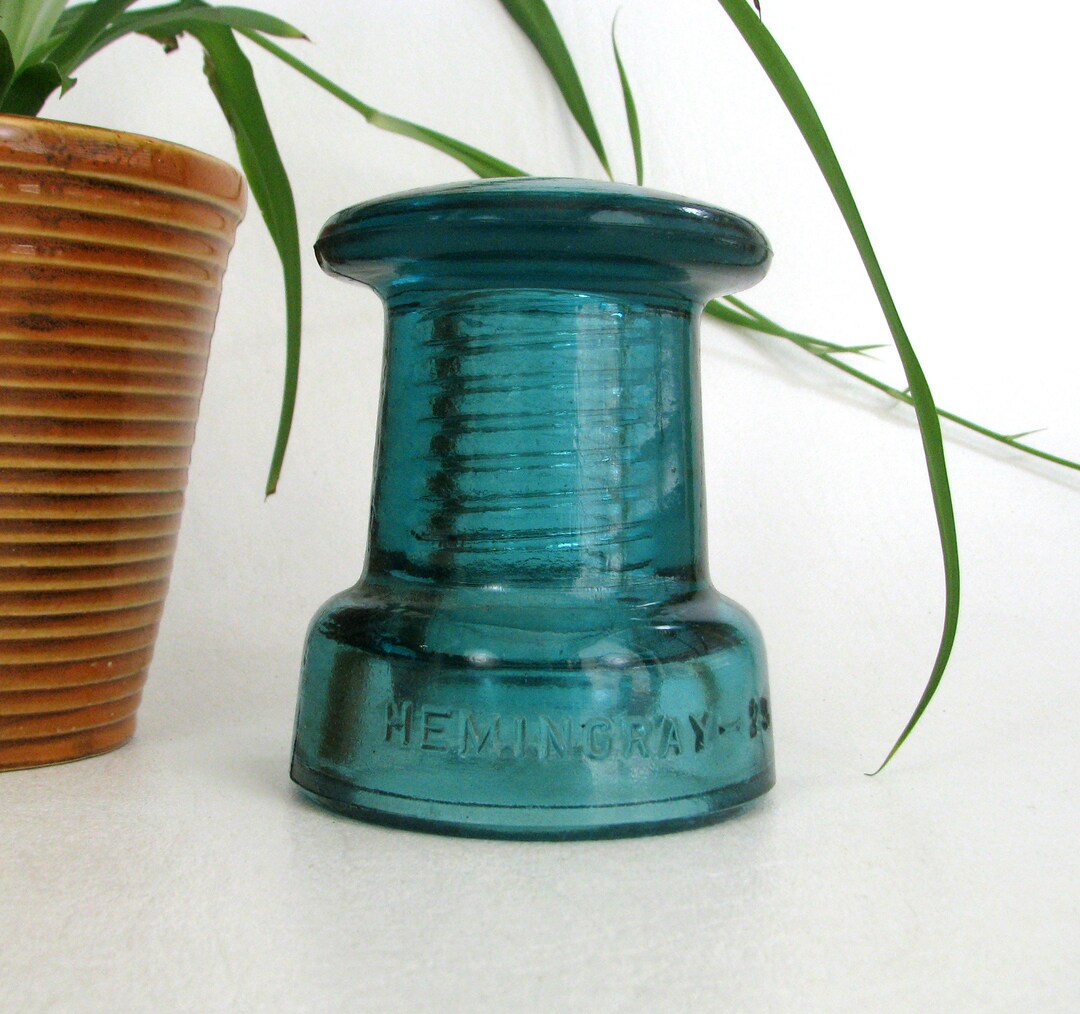 Neat Style! CD 175, Push Pin Insulator, Unusual HEMINGRAY-25 Glass ...