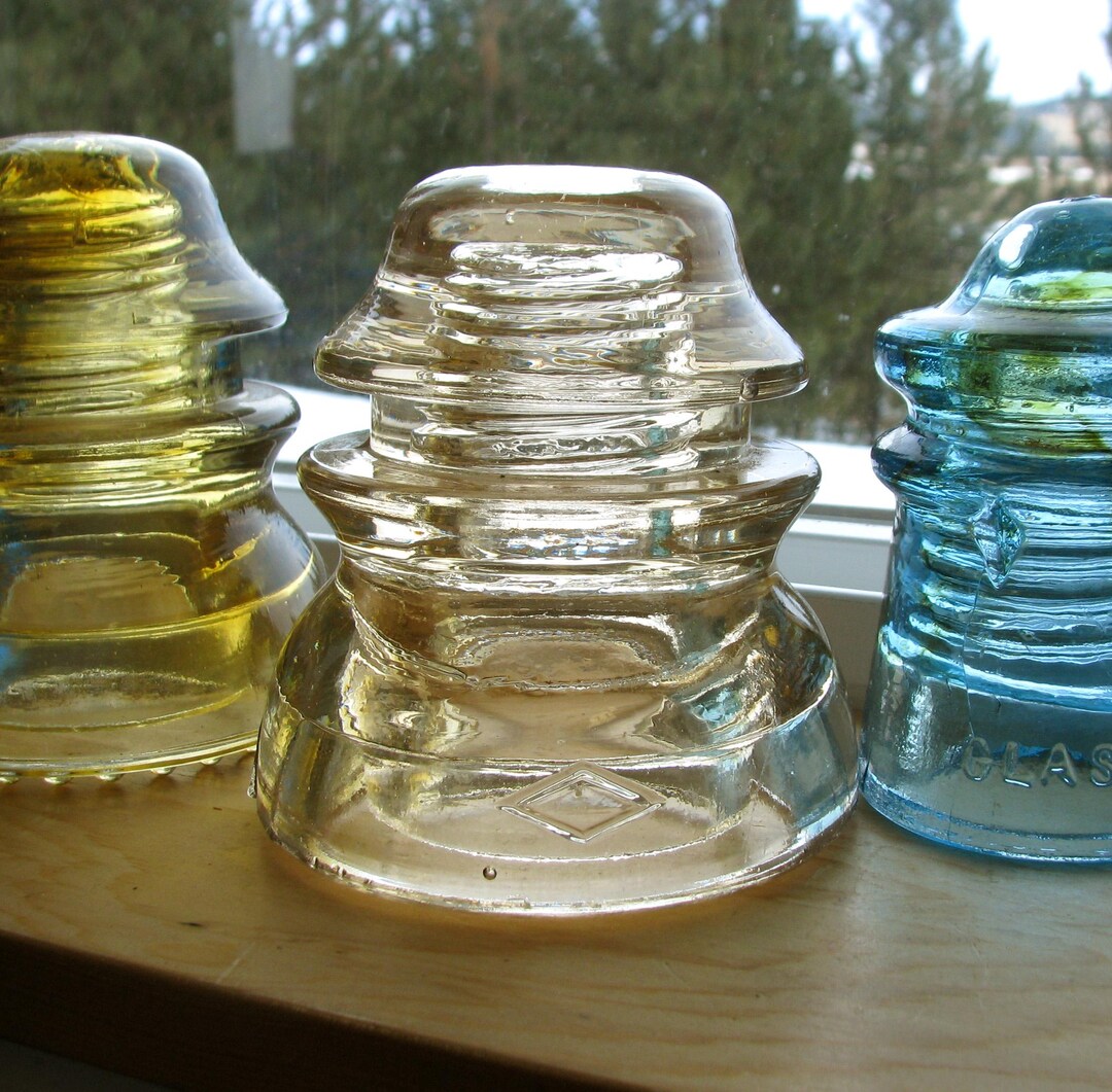 Neat Style Yellowish Straw Glass Canadian DIAMOND Insulator, Cd 154 ...