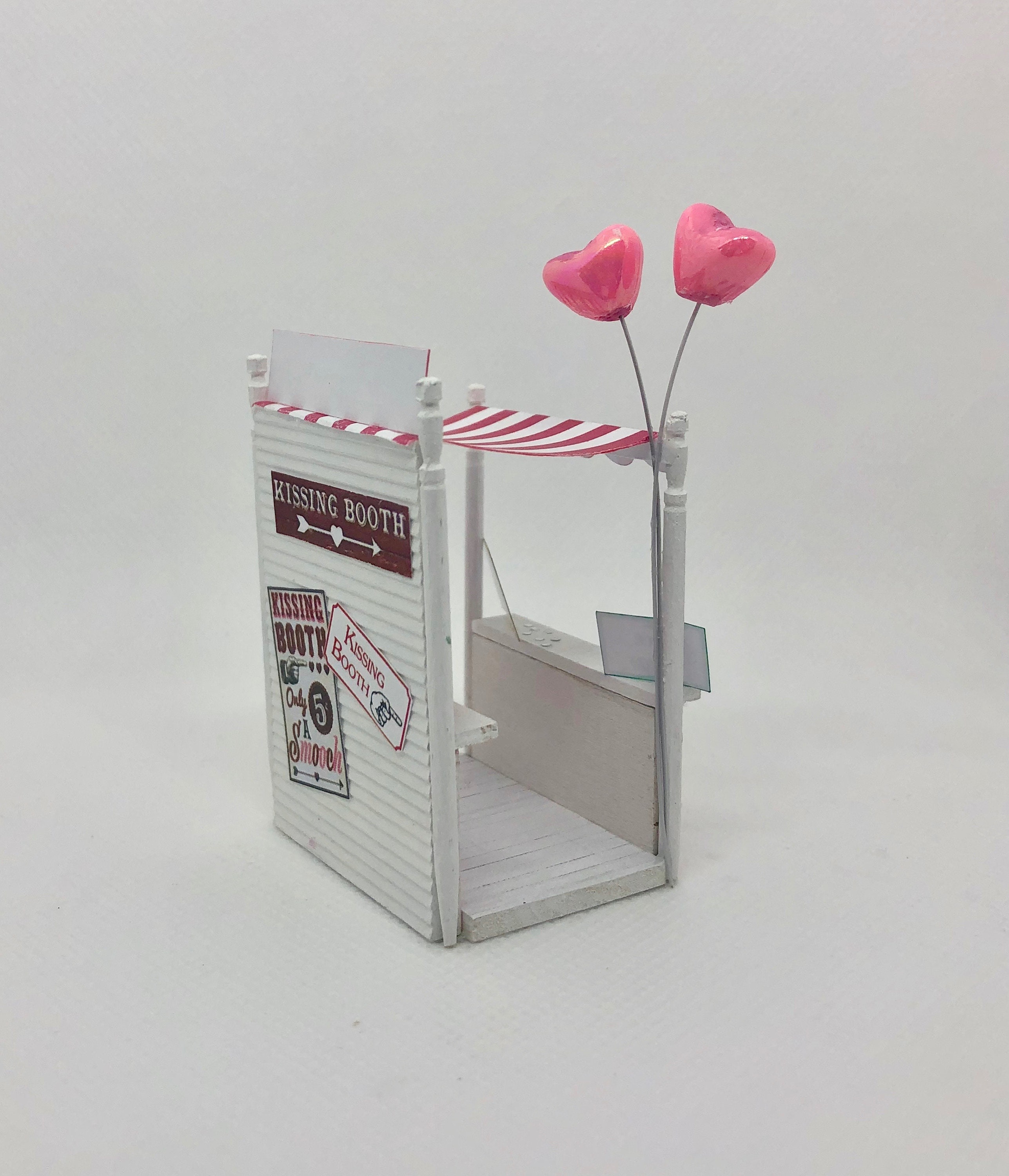 1:48 Kissing Booth Pop-up Shop KIT - Etsy