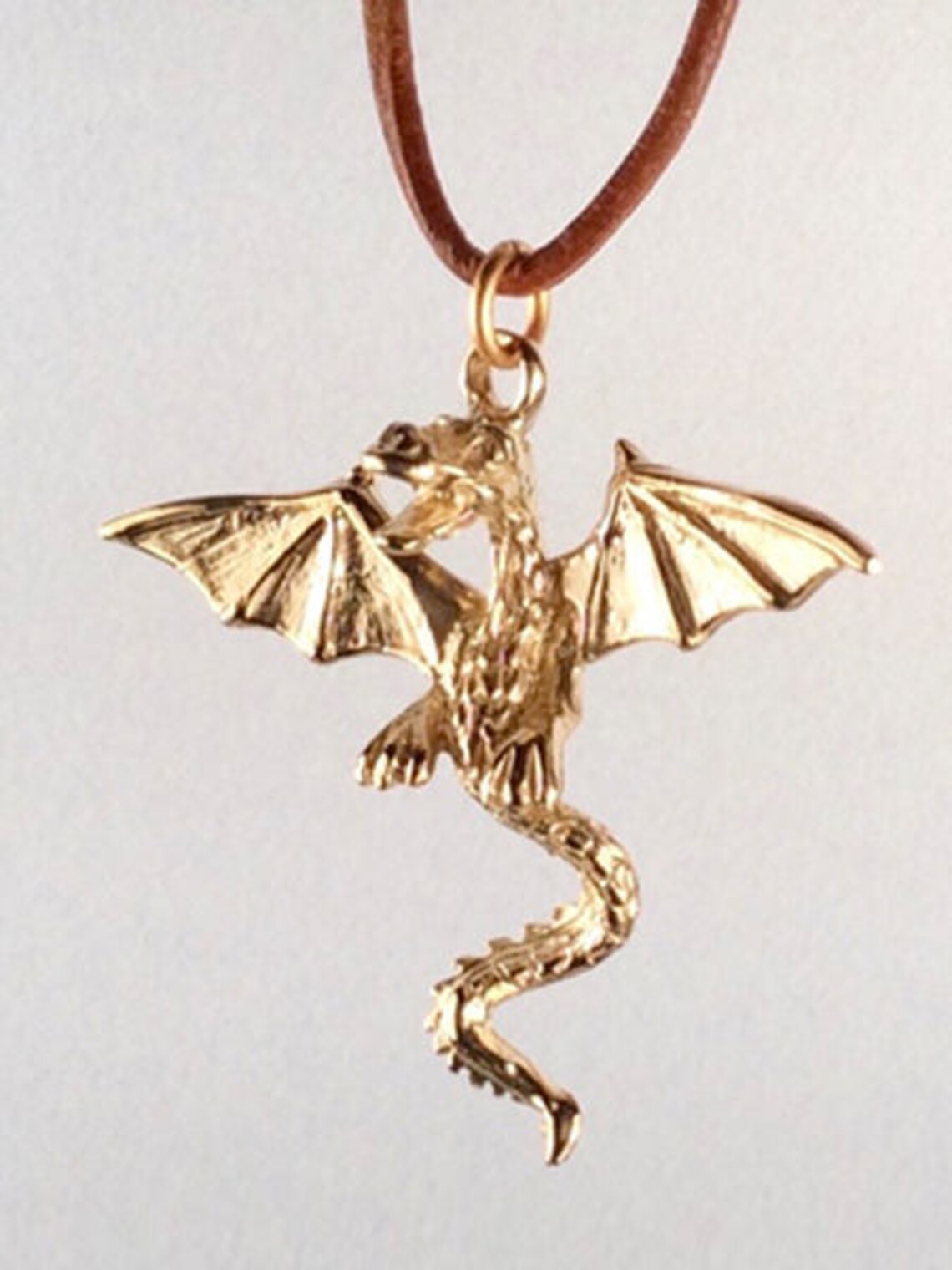 Collar de dragón en cordón de cuero - Etsy España