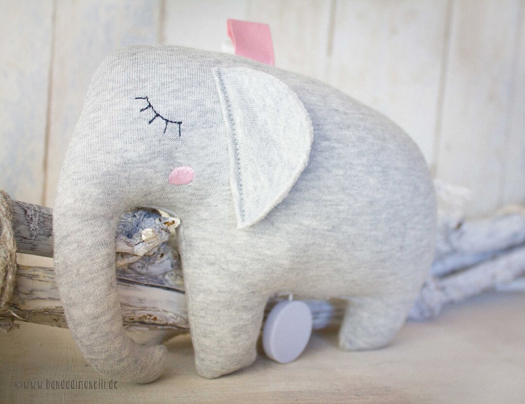 Embroidery File ITH Eli Elephant 18x30 3D Doodle - Etsy