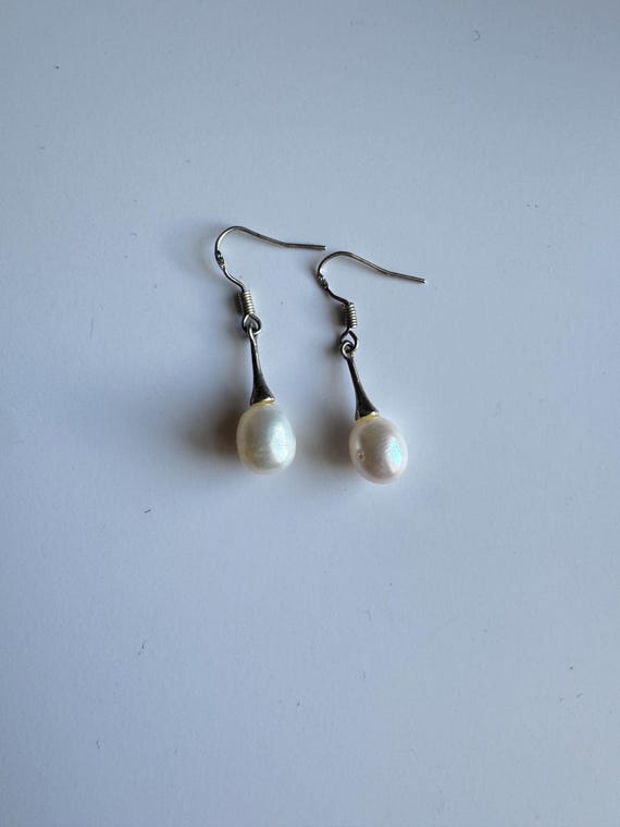 Elegant Sterling Silver Pearl Dangle Earrings - Minim… - Gem
