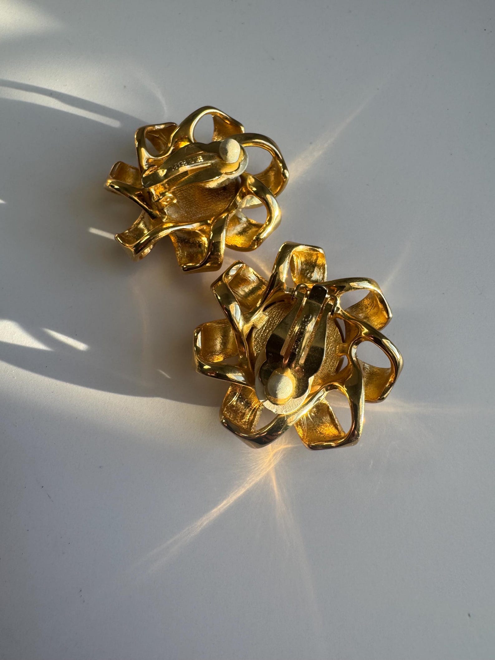 Vintage Gold Tone Erwin Pearl Flower Statement Clip on Earrings With ...