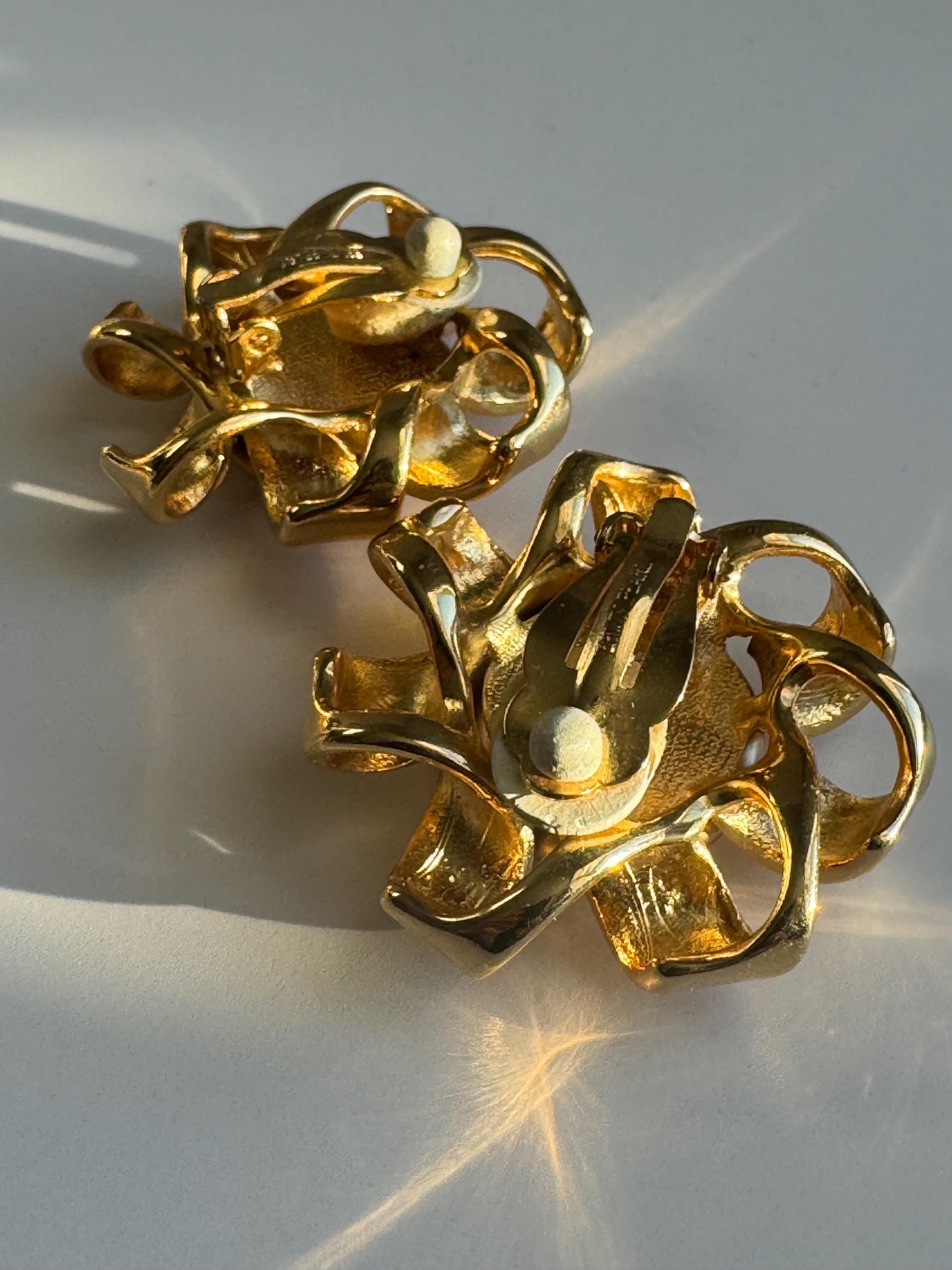 Vintage Gold Tone Erwin Pearl Flower Statement Clip on Earrings With ...