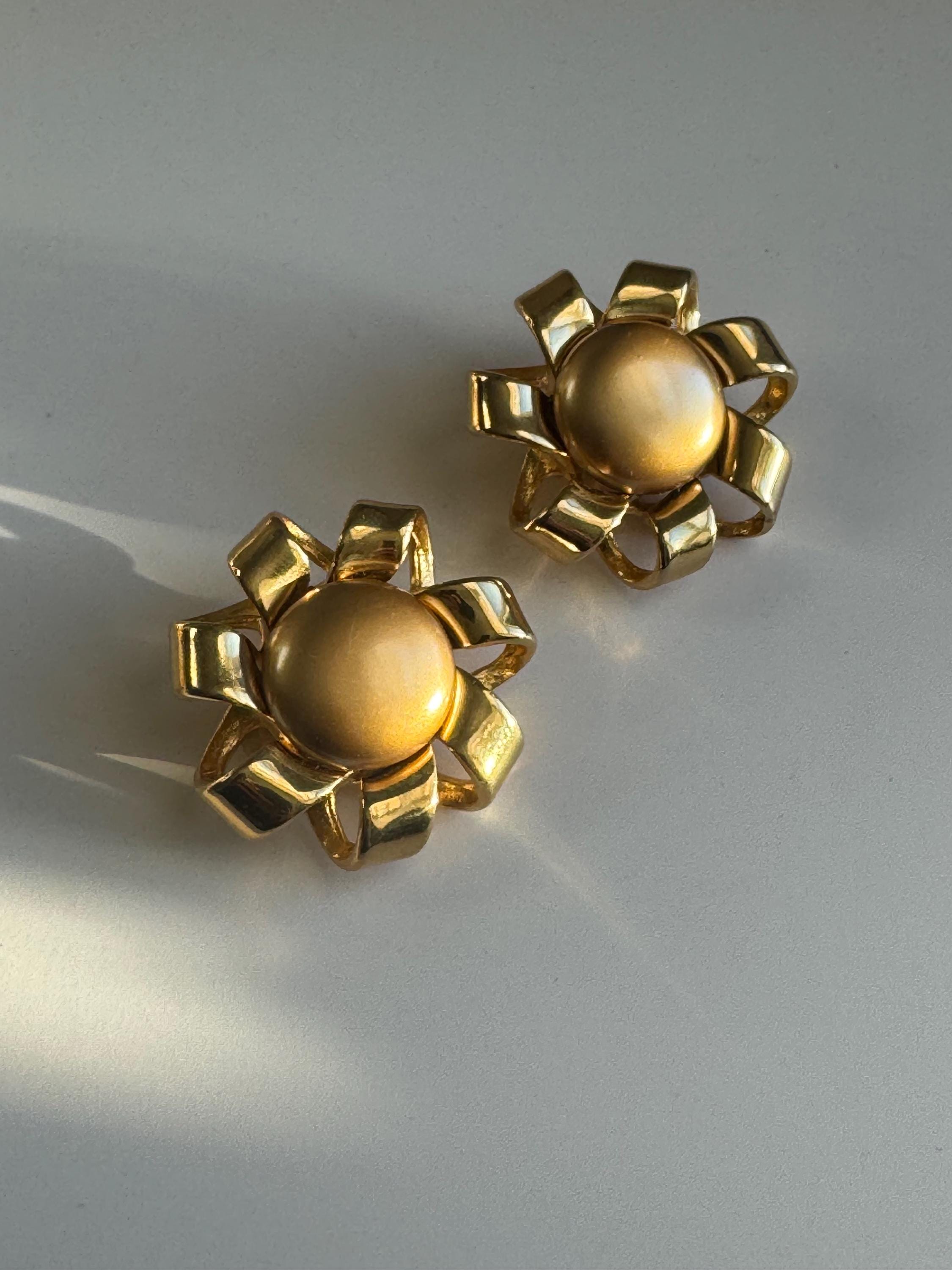 Vintage Gold Tone Erwin Pearl Flower Statement Clip on Earrings With ...