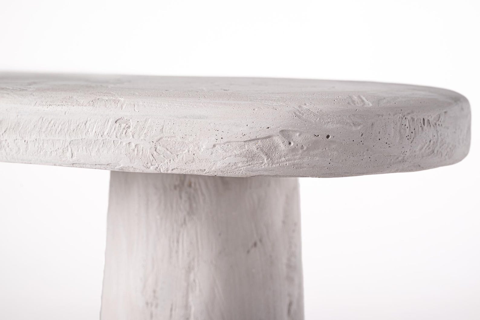 Modern Console Table | Three-legged Console Table | Mediterranean ...