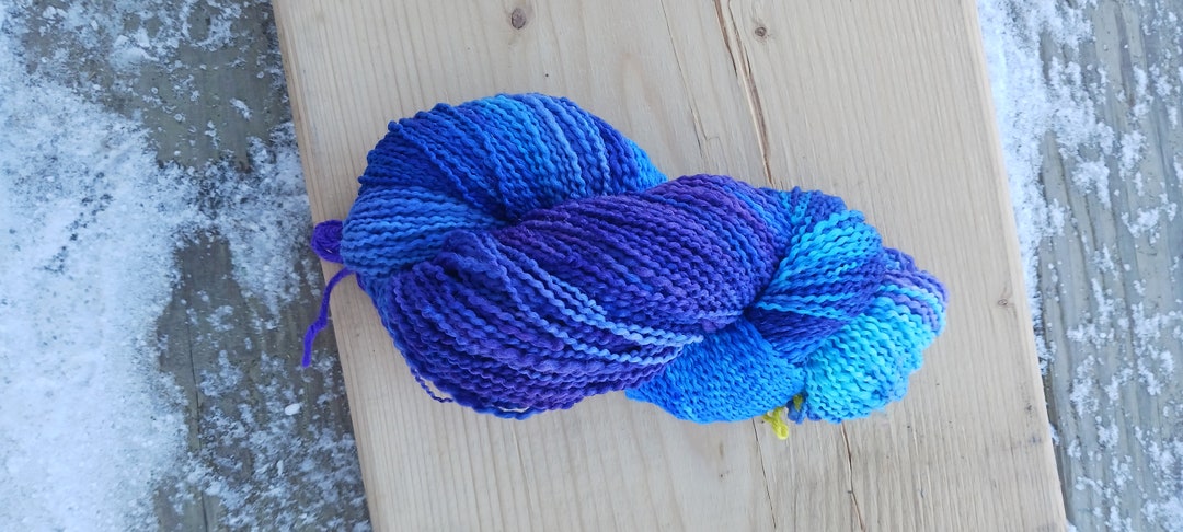 Tardis Incoming, Handdyed Merino Boucle Yarn - Etsy