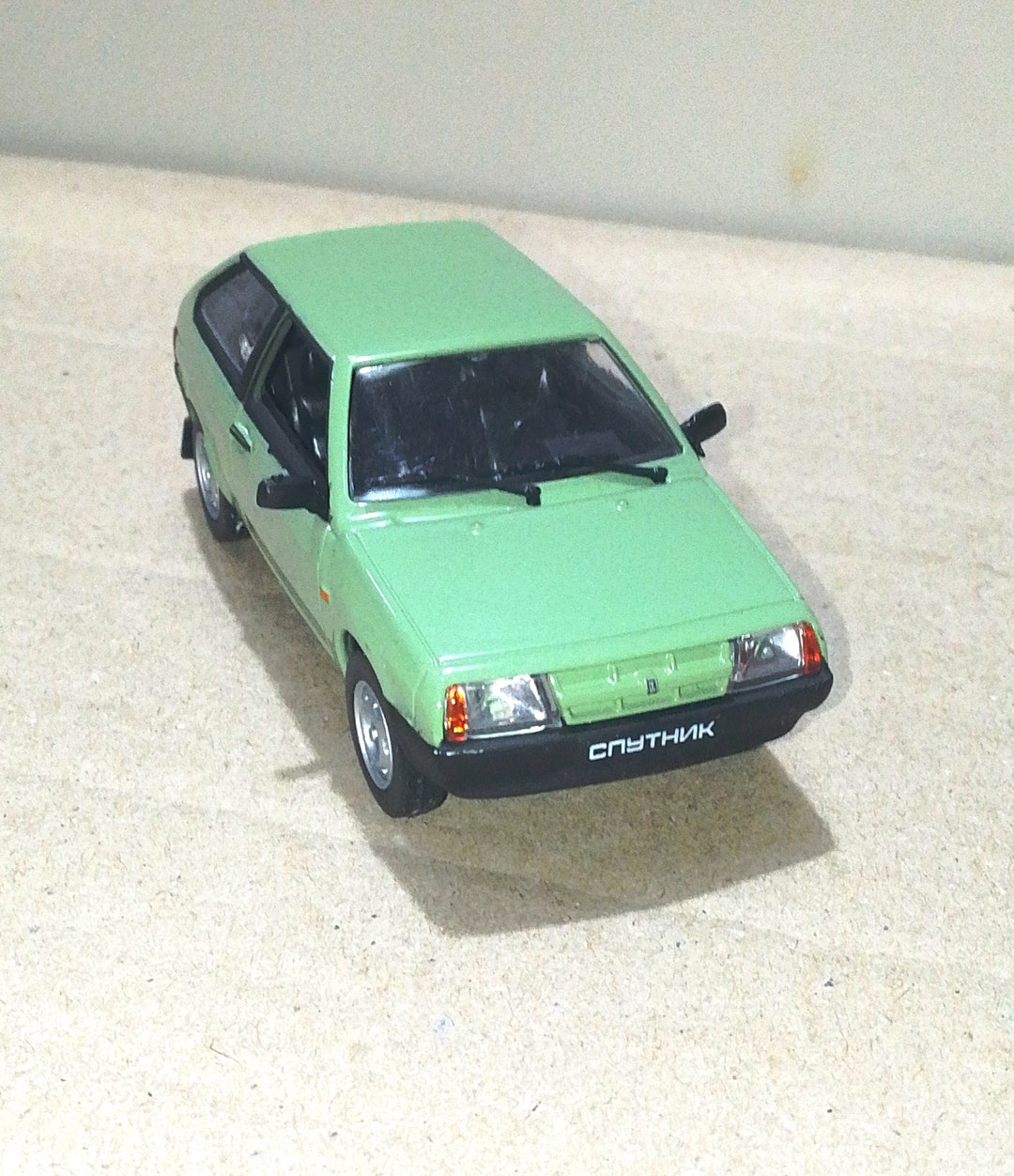 Vintage VAZ-2108 Sputnik Car Model: Collectible 1/43 Deagostini - Etsy