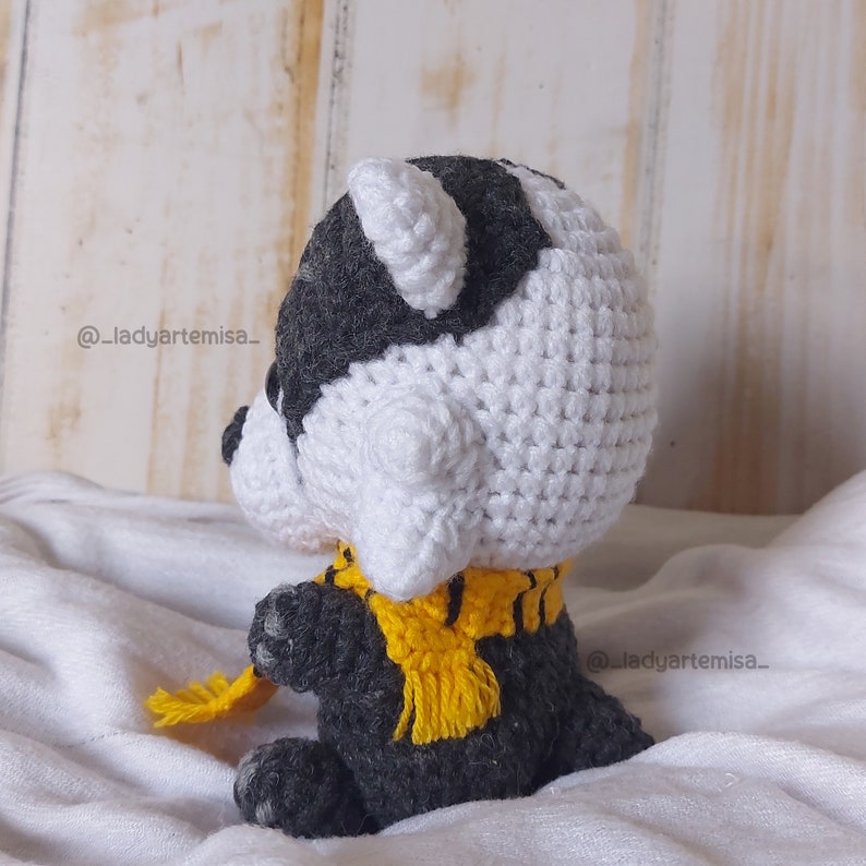 AMIGURUMI PATTERN, Badger Hufflepuff Mascot, Crochet Pattern, Wizard ...