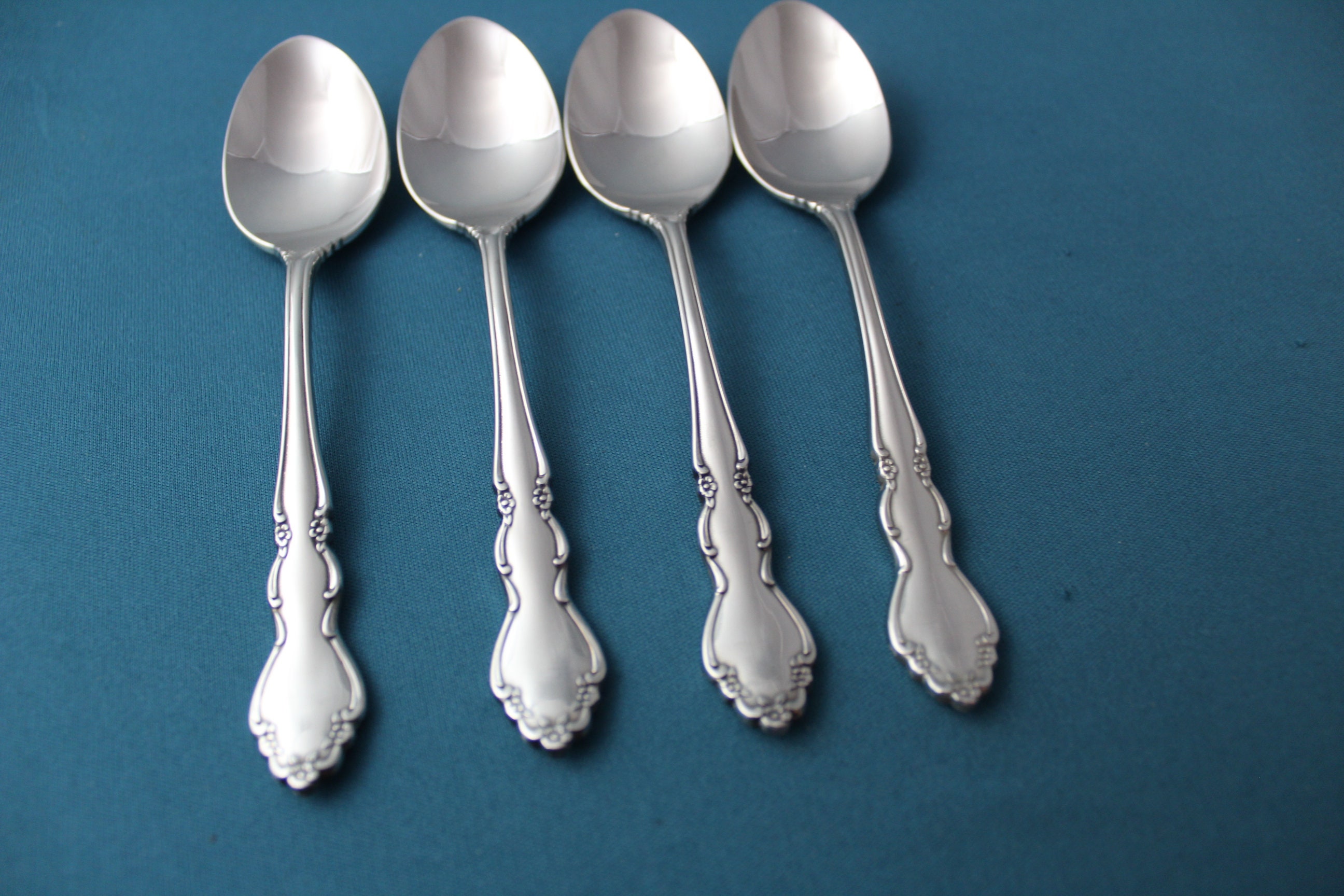 4 Teaspoons Oneida DOVER GLOSSY Stainless CUBE 6" - Etsy
