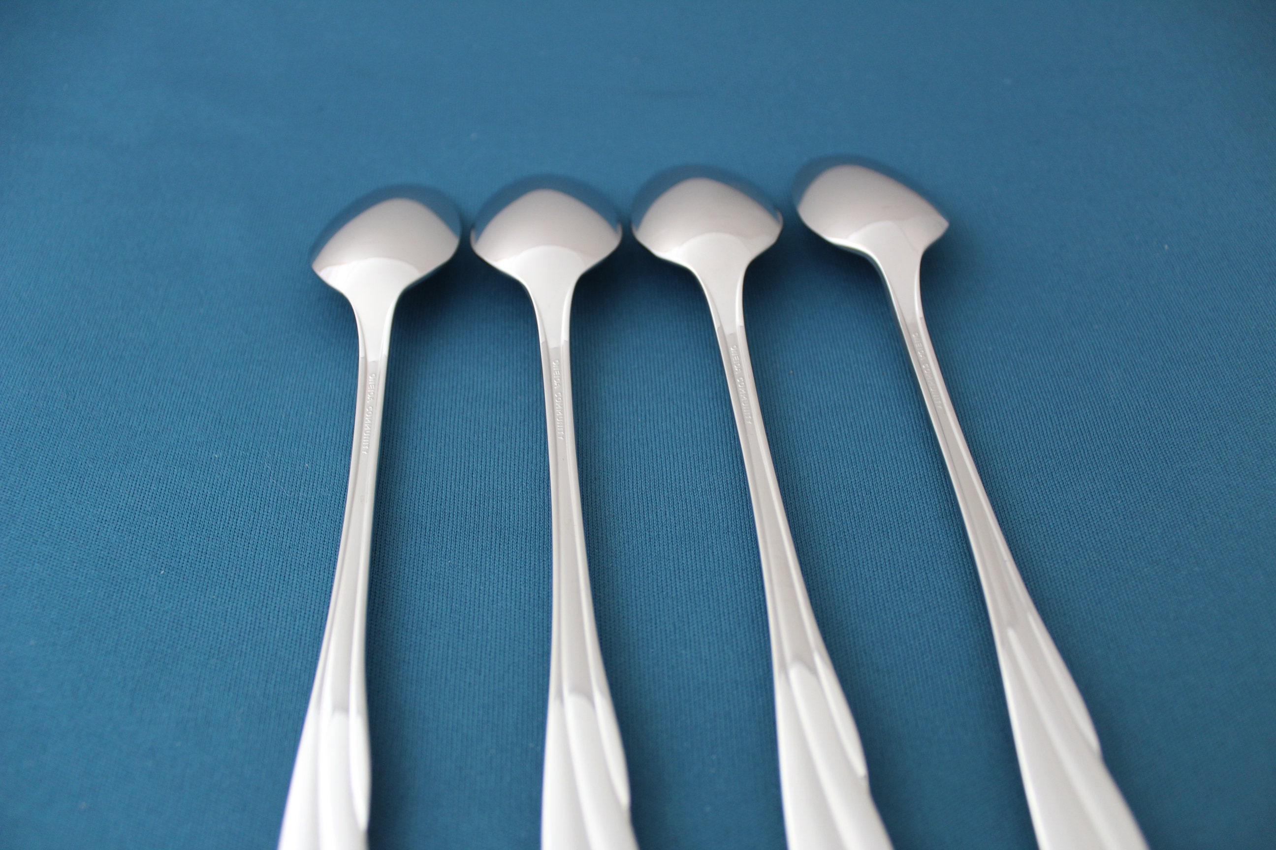 4 Iced Tea Spoons Oneida SHORELINE Glossy Community Stainless LIGHT USE ...
