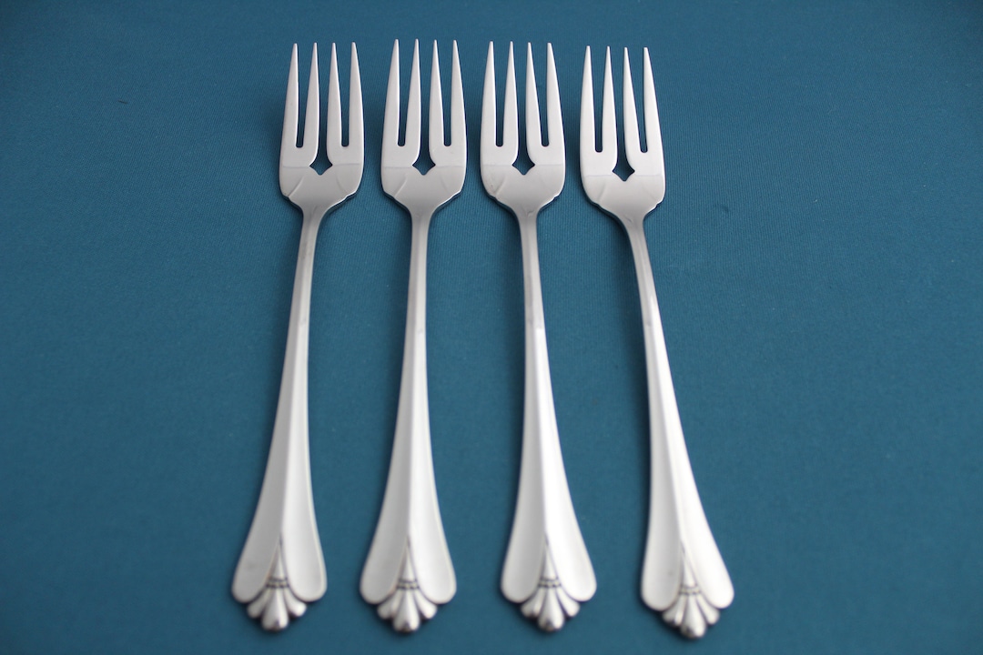 4 Salad Forks Oneida ROYAL FLUTE Community Stainless 6 3/4" - Etsy