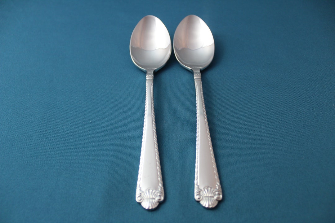 2 Place Oval Soup Spoons Wallace FRENCH SHELL 18/8 Rope Front Japan 6 7 ...