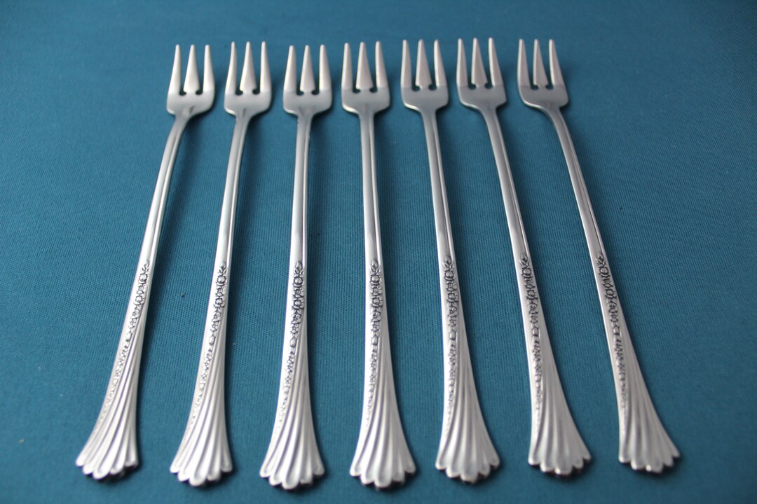 7 Cocktail Seafood Forks Oneida SPRING GLEN Stainless Distinction ...