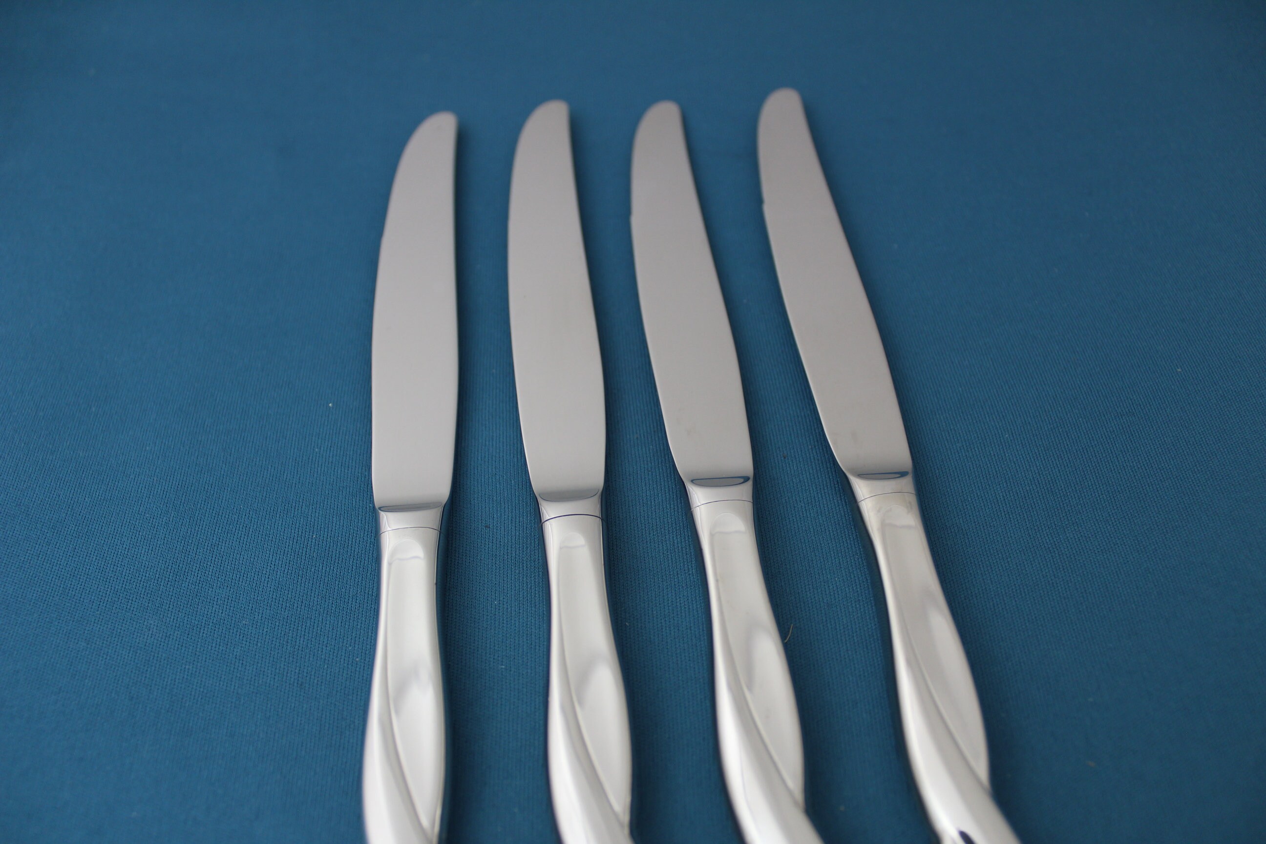 4 Dinner Knives Hollow Oneida AQUARIUS Glossy USA Stainless NEW 9 5/8 ...