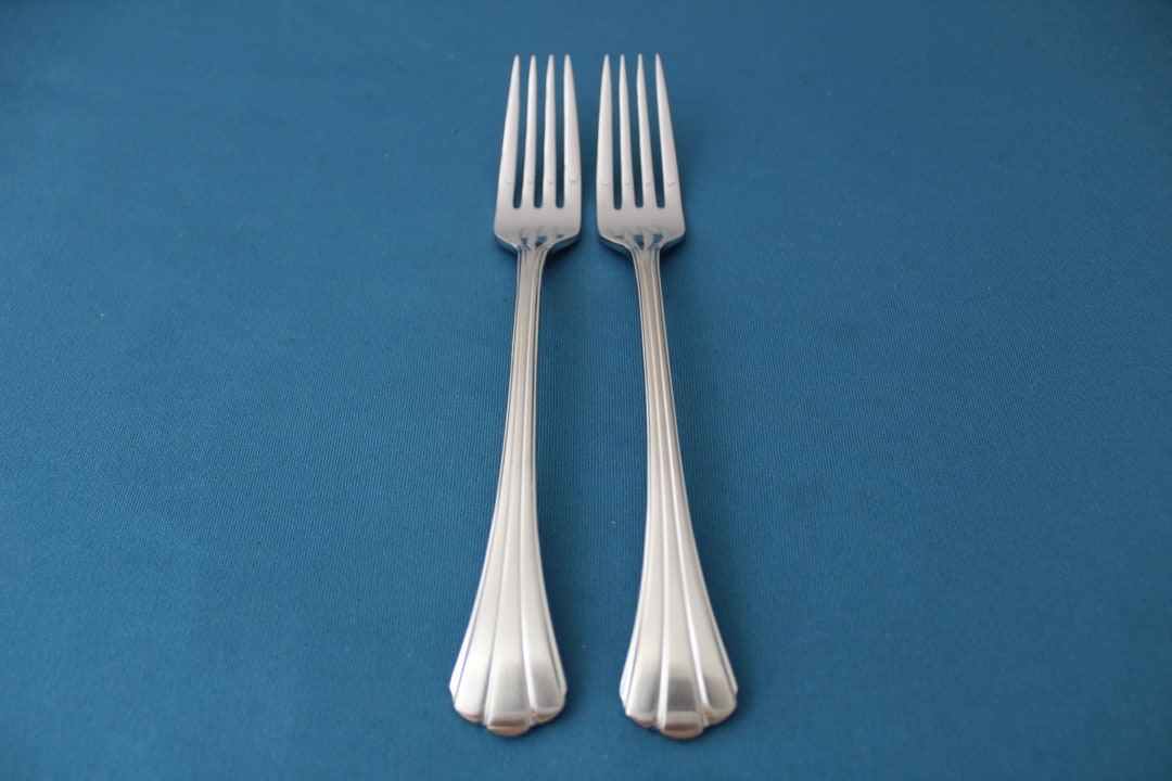 2 Dinner Forks Kirk Stieff SATIN FLUTES 1984 Korea Stainless NEW 7 5/8 ...