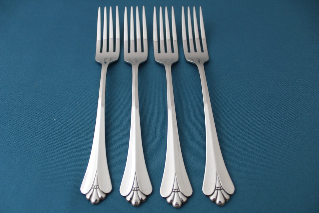 4 Dinner Forks Oneida ROYAL FLUTE Community Stainless LIGHT Use 7 3/4 ...