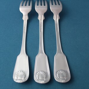 3 Dinner Forks Reed Barton COLONIAL SHELL I 1961 Stainless 7 - Etsy