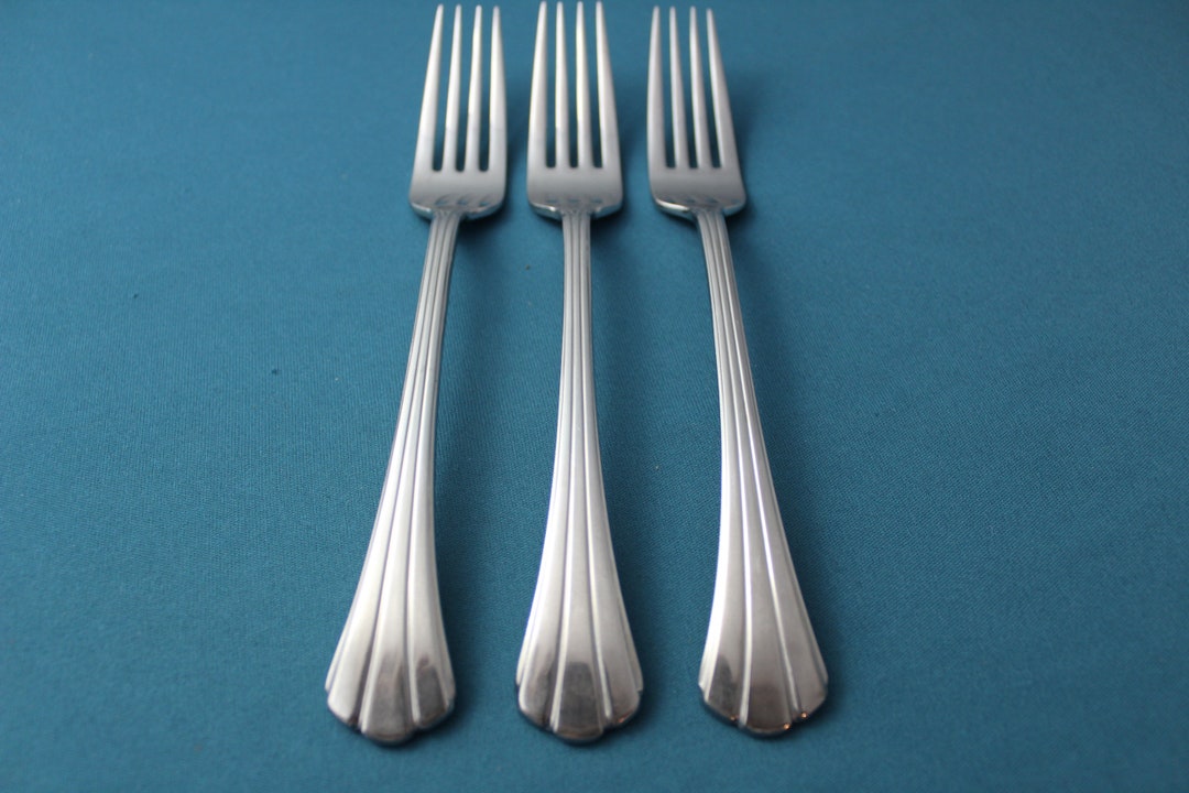 3 Dinner Forks Kirk Stieff SATIN FLUTES 18/8 Stainless 1984 Japan 7 3/4 ...