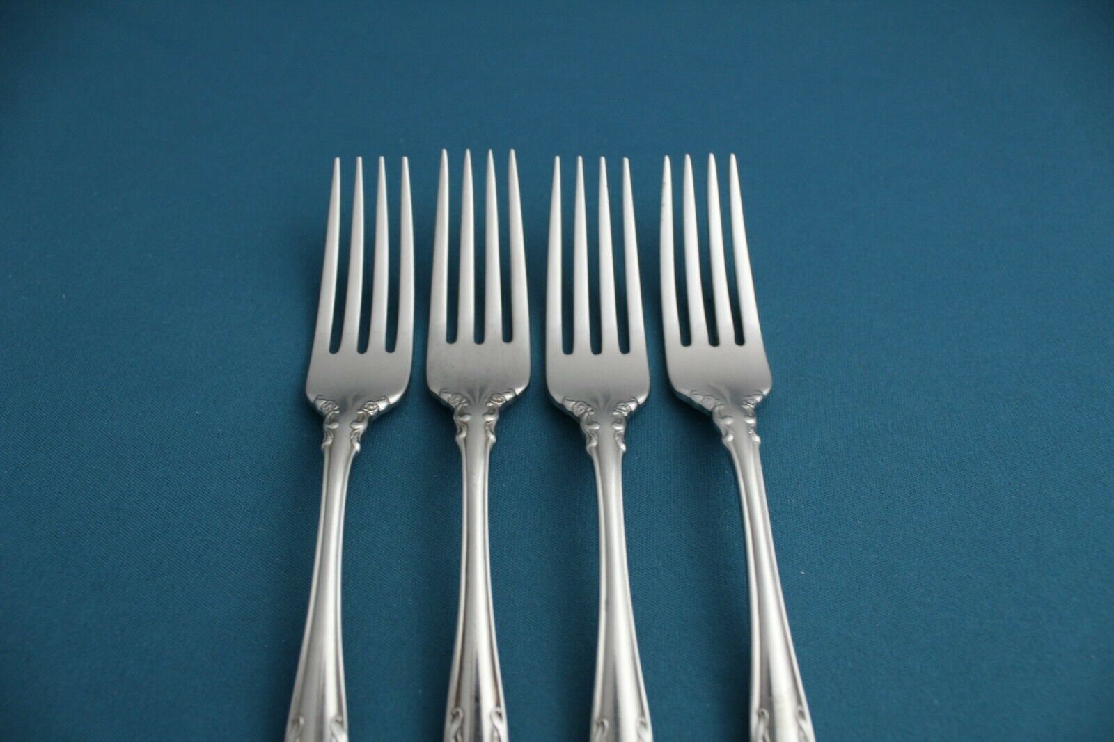 4 Dinner Forks International Lyon QUEEN'S FANCY Stainless 7 1/4 - Etsy