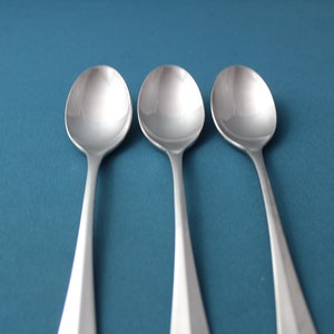 3 Place Oval Soup Spoons Gorham COLONIAL TIPT 18/8 Stainless Japan 7 ...
