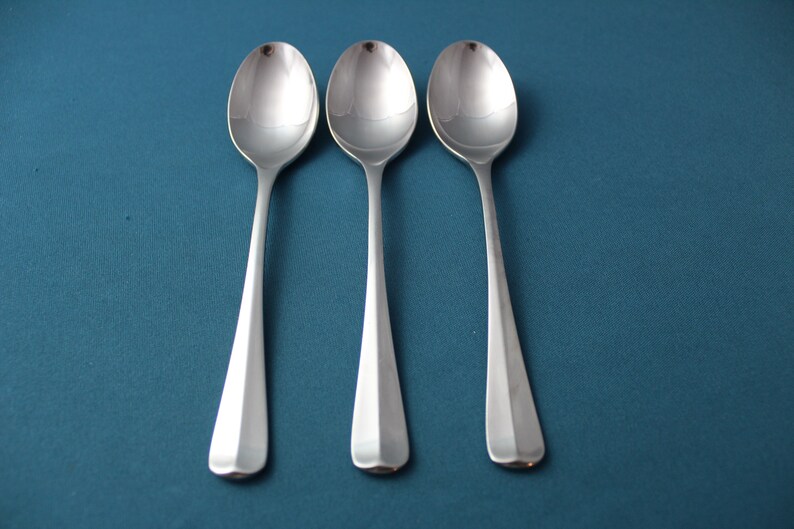 3 Place Oval Soup Spoons Gorham COLONIAL TIPT 18/8 Stainless Japan 7 ...