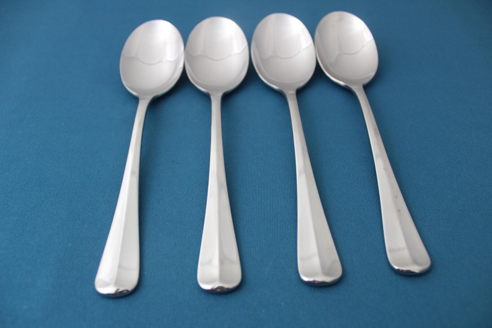4 Place Oval Soup Spoons Gorham COLONIAL TIPT 18/8 Stainless Japan ...