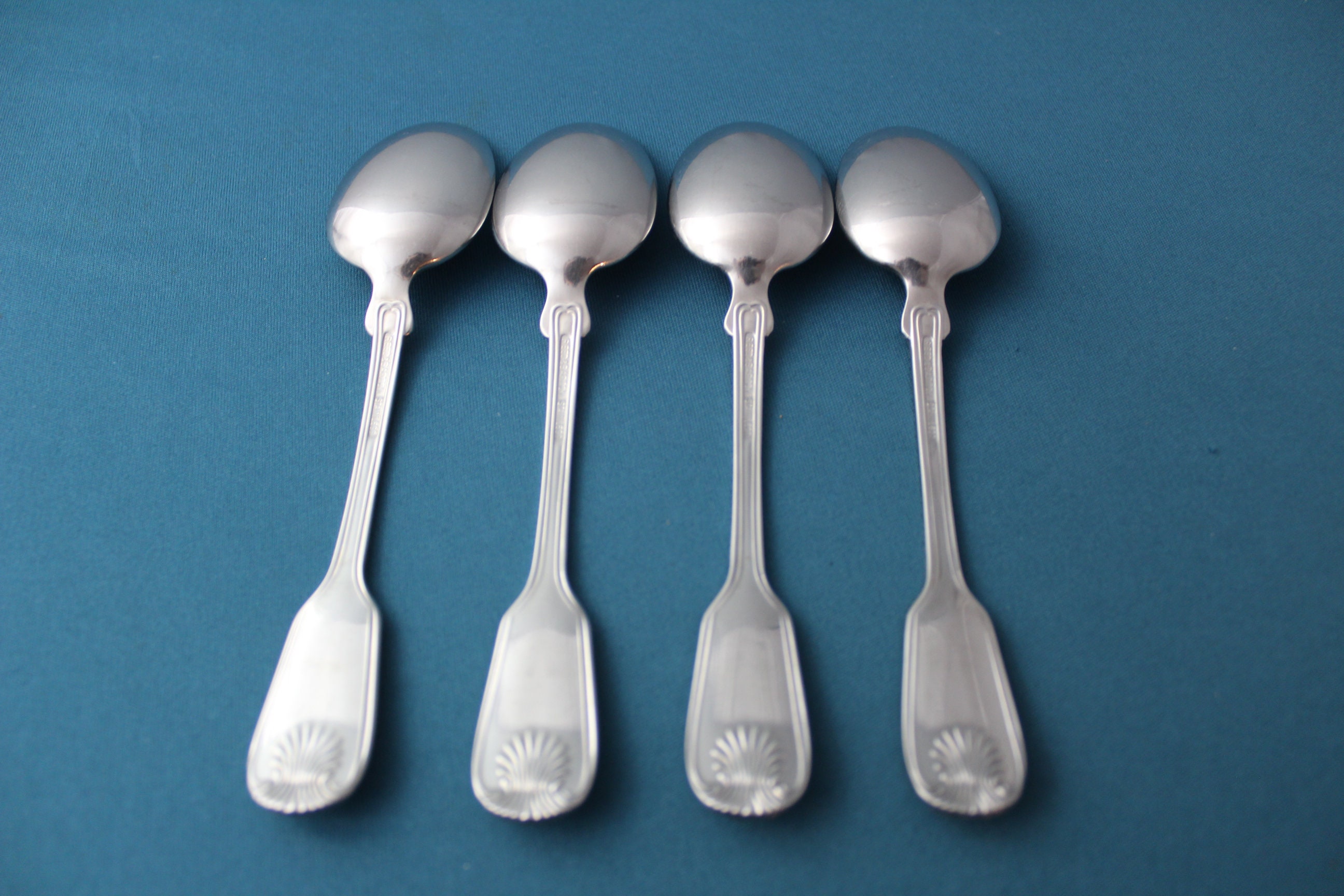 4 Place Oval Soup Spoons Reed Barton COLONIAL SHELL I 1961 Stainless 6 ...