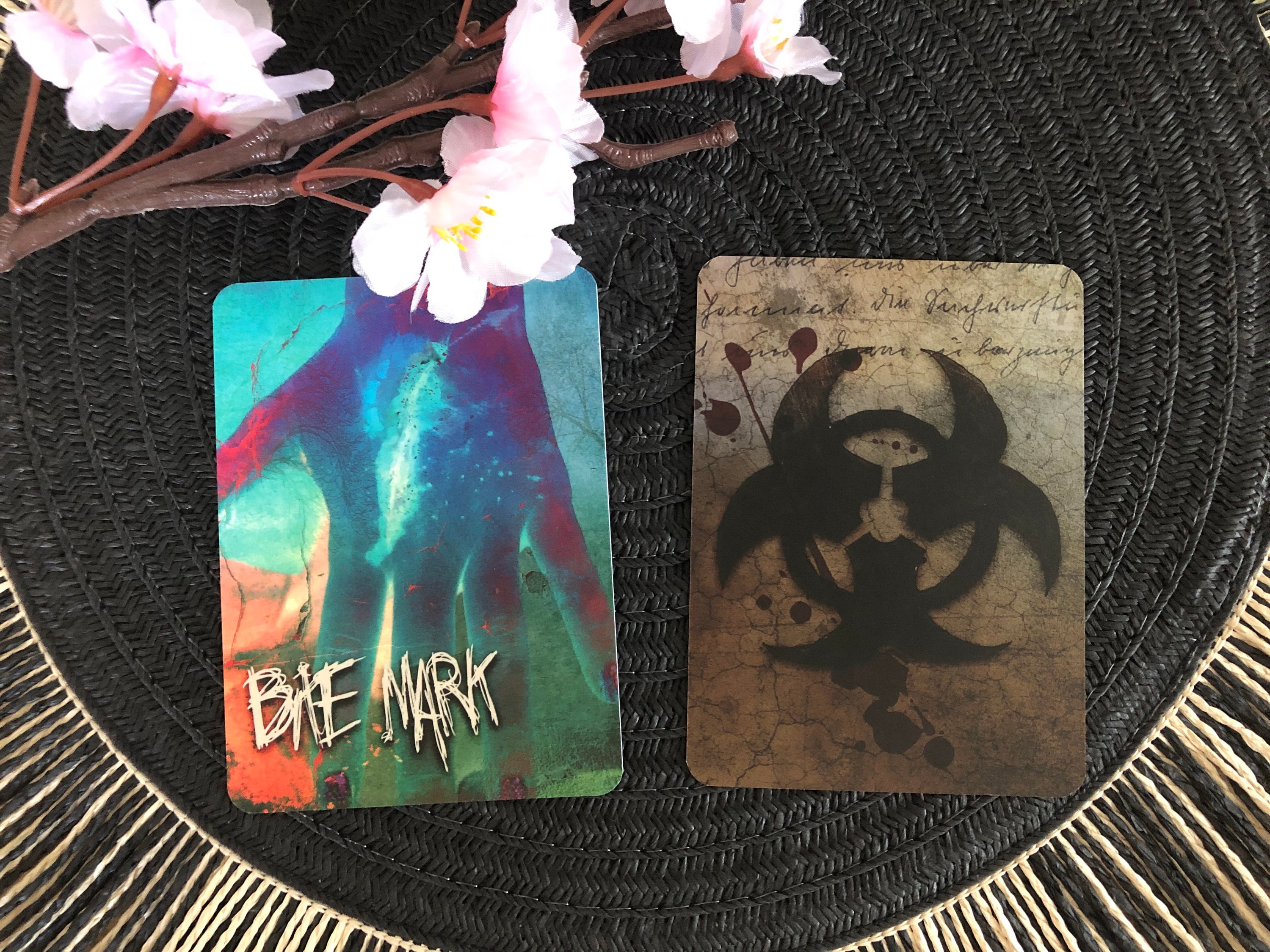 Zombie Oracle - A Post-apocalyptic Zombie Tv Show Themed Deck (60 Cards ...