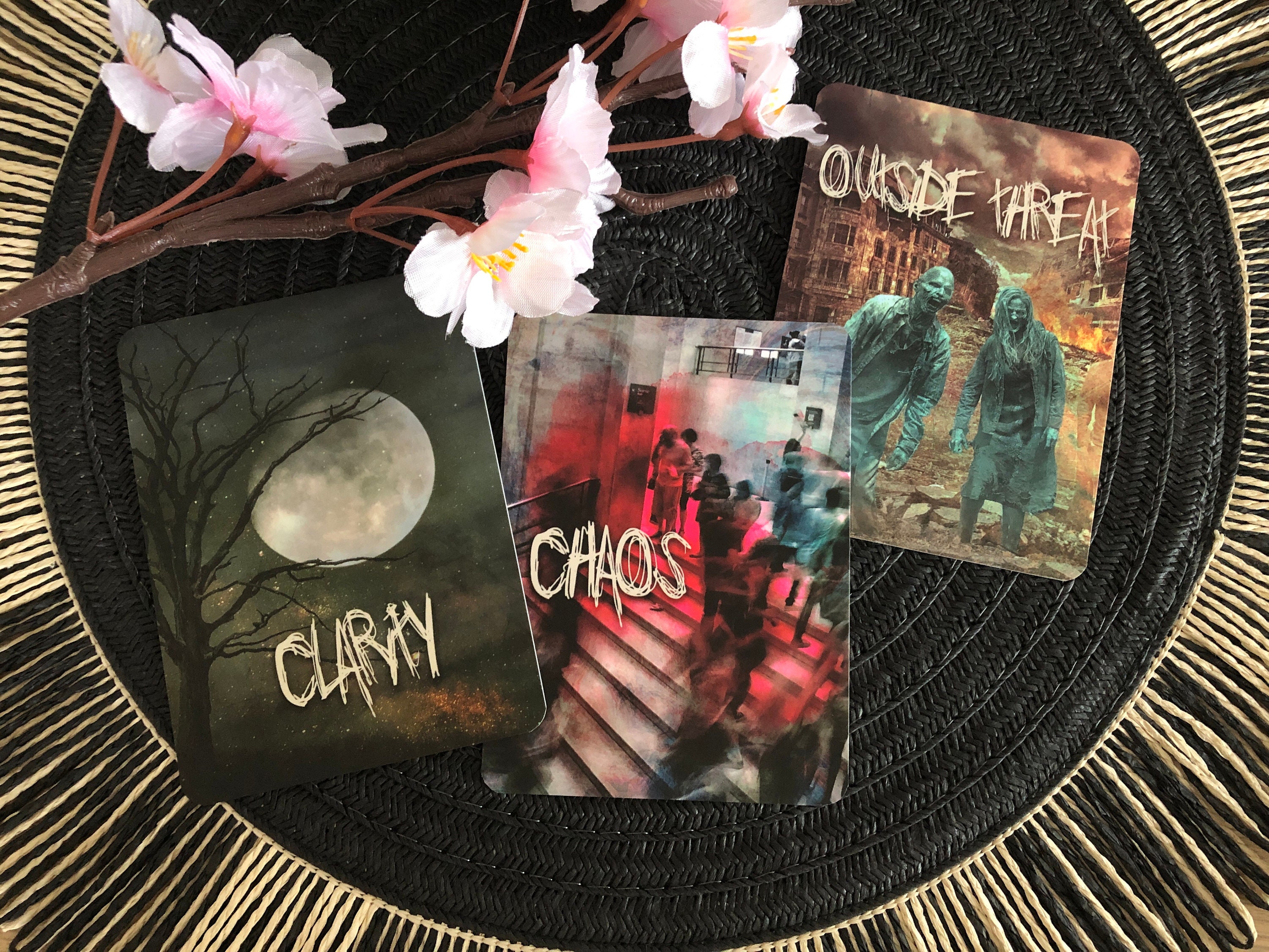 Zombie Oracle - A Post-apocalyptic Zombie Tv Show Themed Deck (60 Cards ...