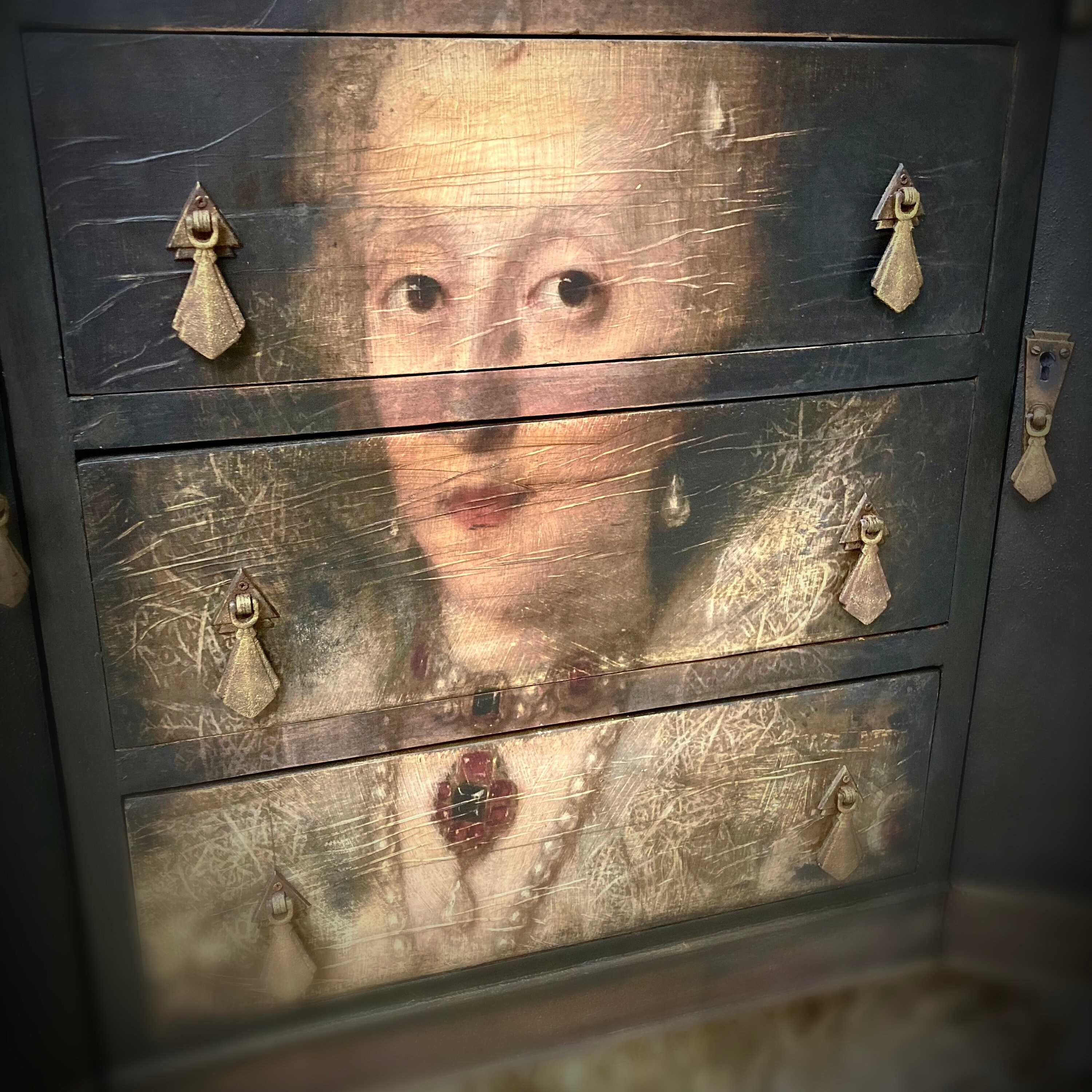 Queen Elizabeth I Vintage Buffet Sideboard-decoupage-home Living - Etsy