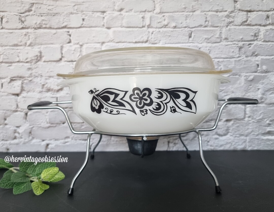 Vintage Australian Pyrex Ovenware Black Kite Flower 3.5 Pint Round ...