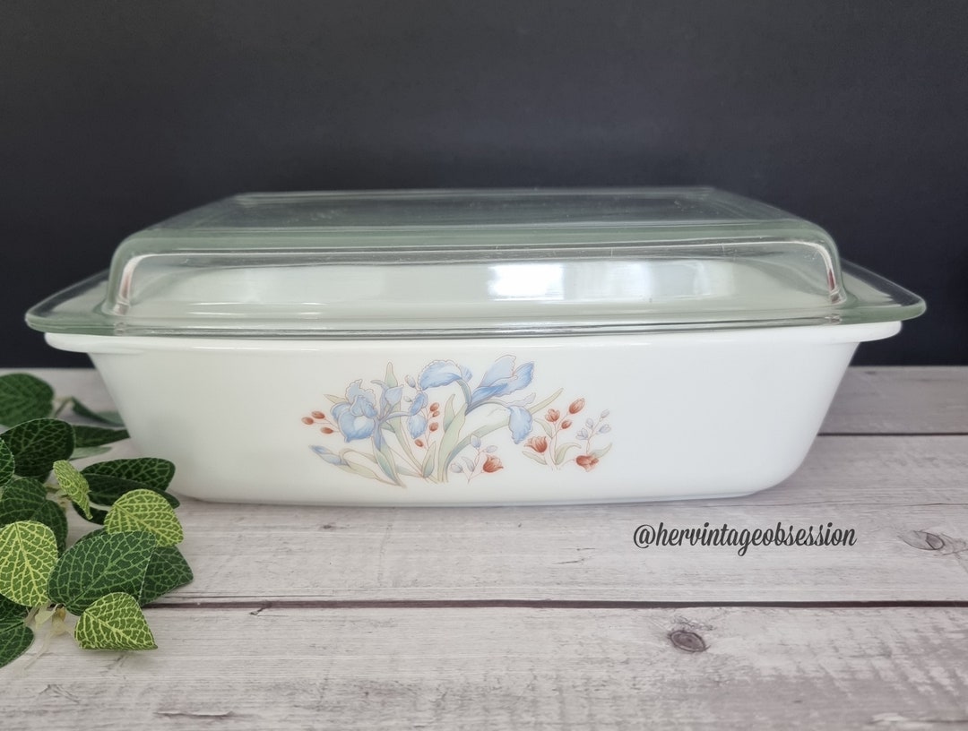 Vintage Pyrex England 542 1.7 Litre Oblong Casserole & Lid - Blue Iris ...