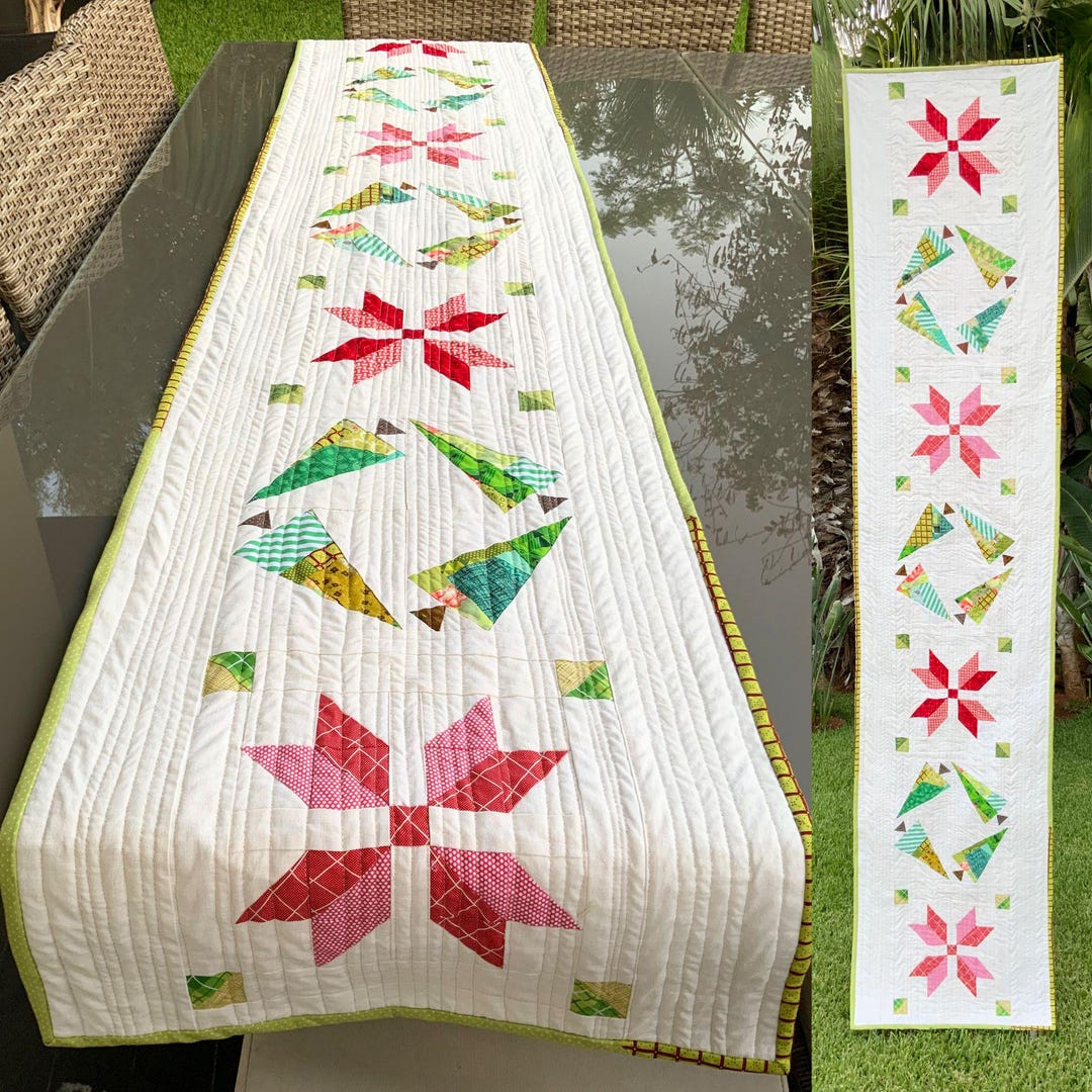 Jolly Holly Table Runner Pattern and Video Tutorials - Etsy