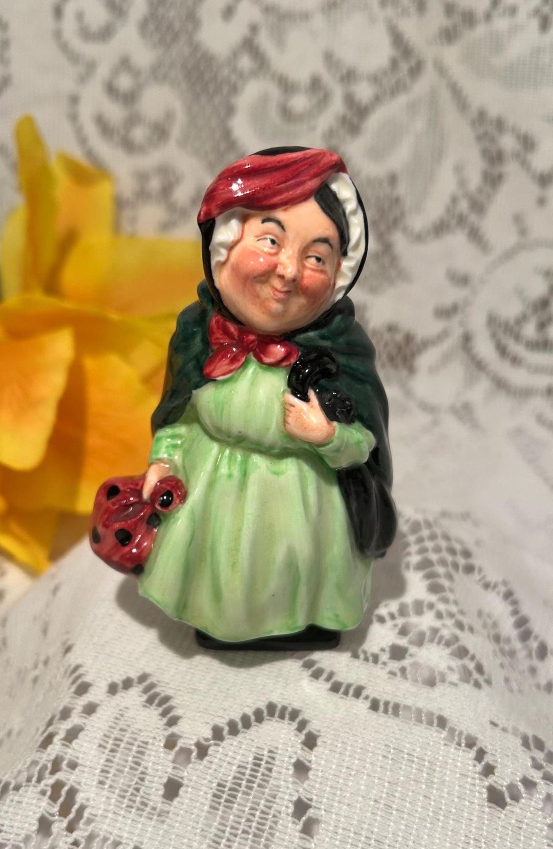 Royal Doulton Mini/small Porcelain 4" Sairey Gamp Figurine #358 ~ Royal ...