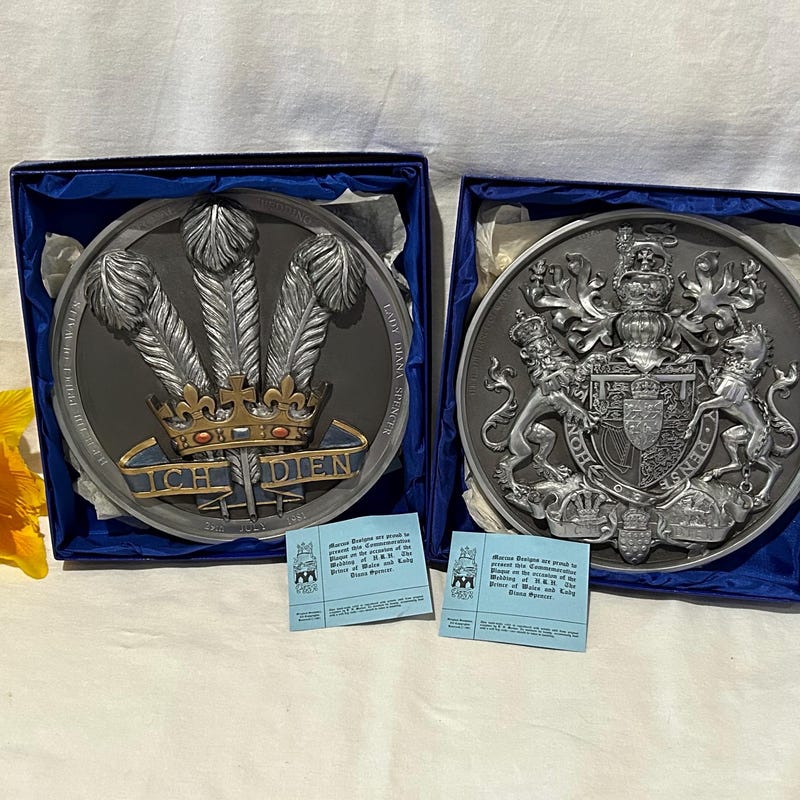 Crown Wall Plaque - Etsy