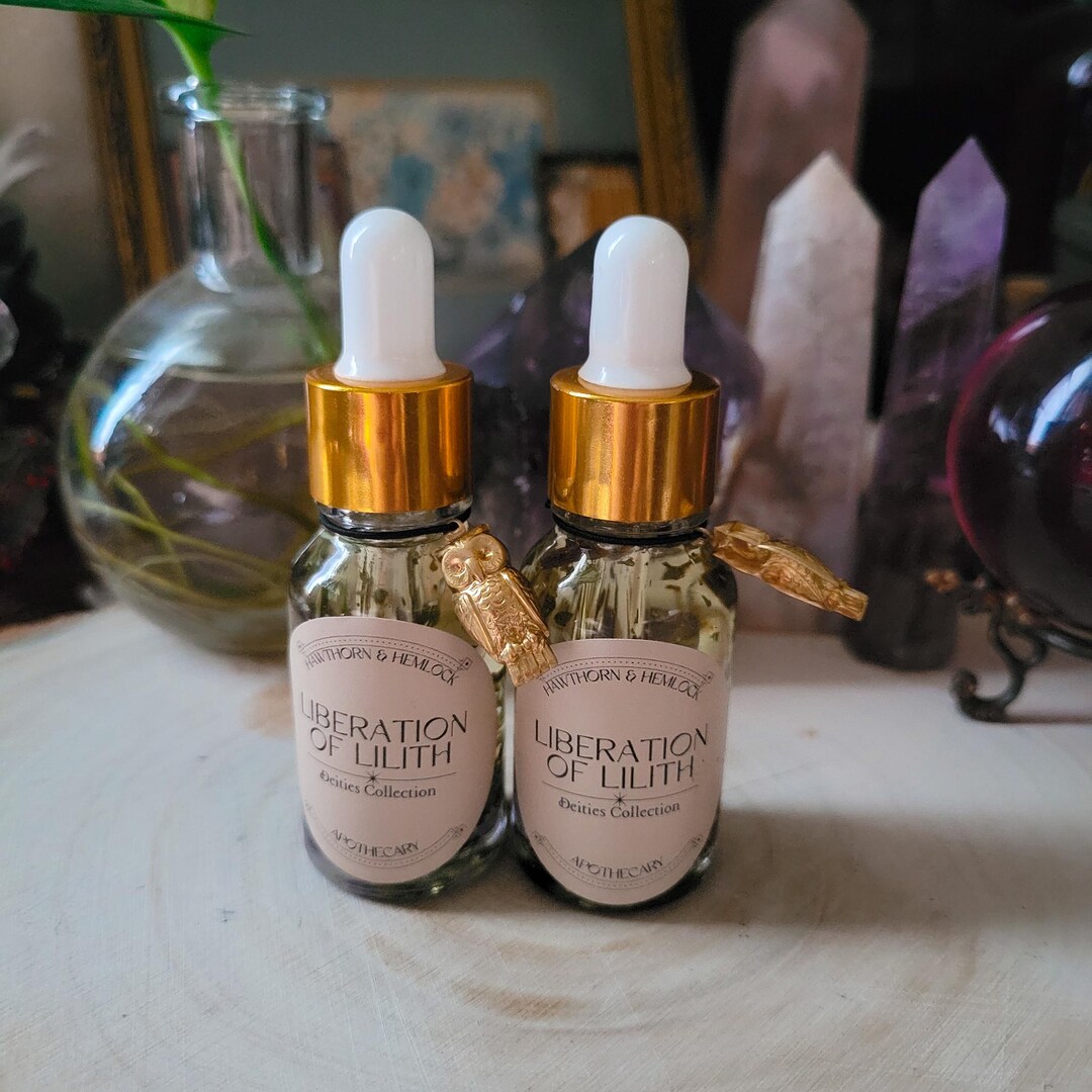 Lilith Ritual Oil | 0.5 Oz Spell Oil || Witch Gift | Anointing Oil ...