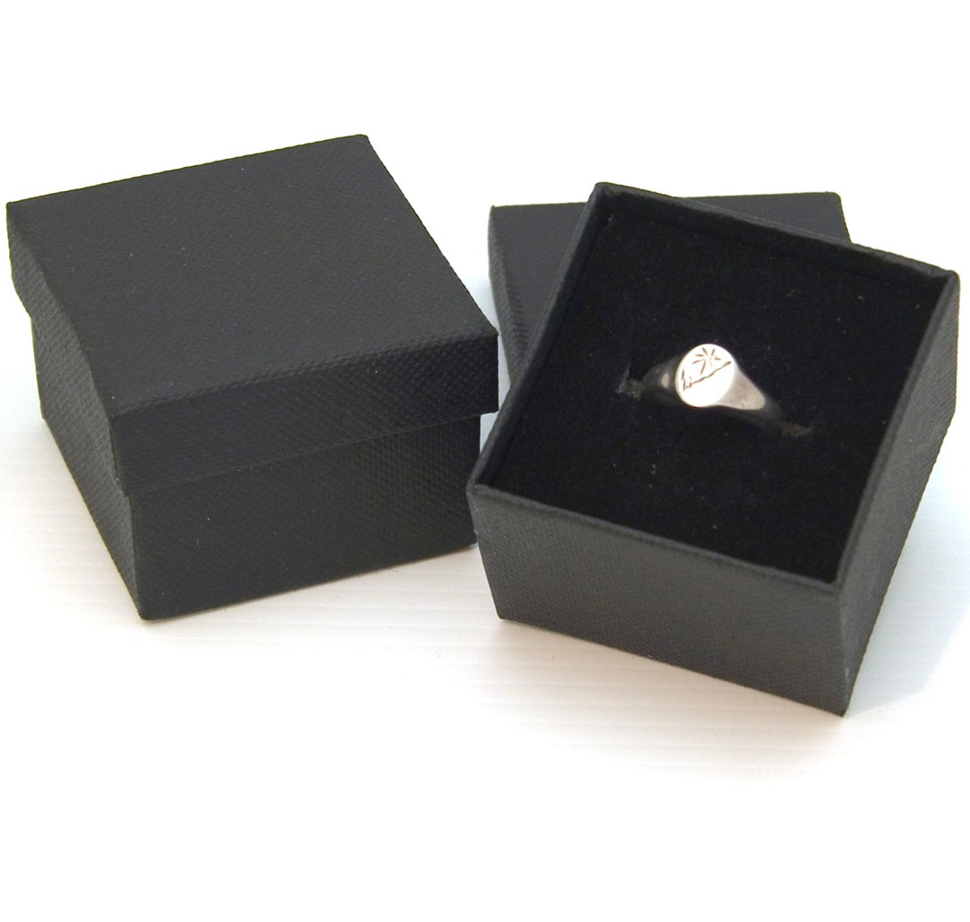 BLACK CARDBOARD RINGBOXES With Foam Backed Black Flocked Inserts. Black ...