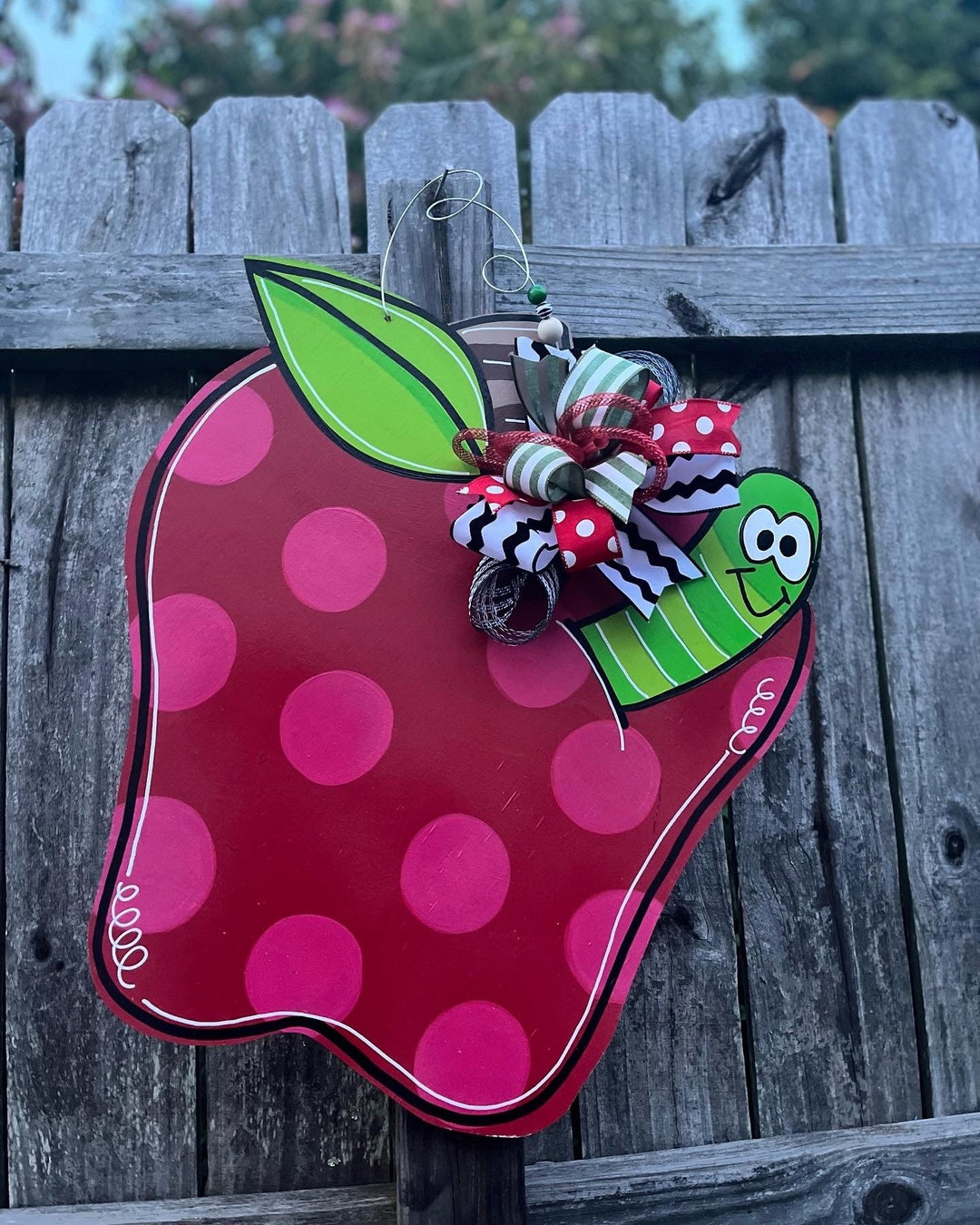 IN STOCK| Apple With Worm Teacher| Door Hanger - Etsy