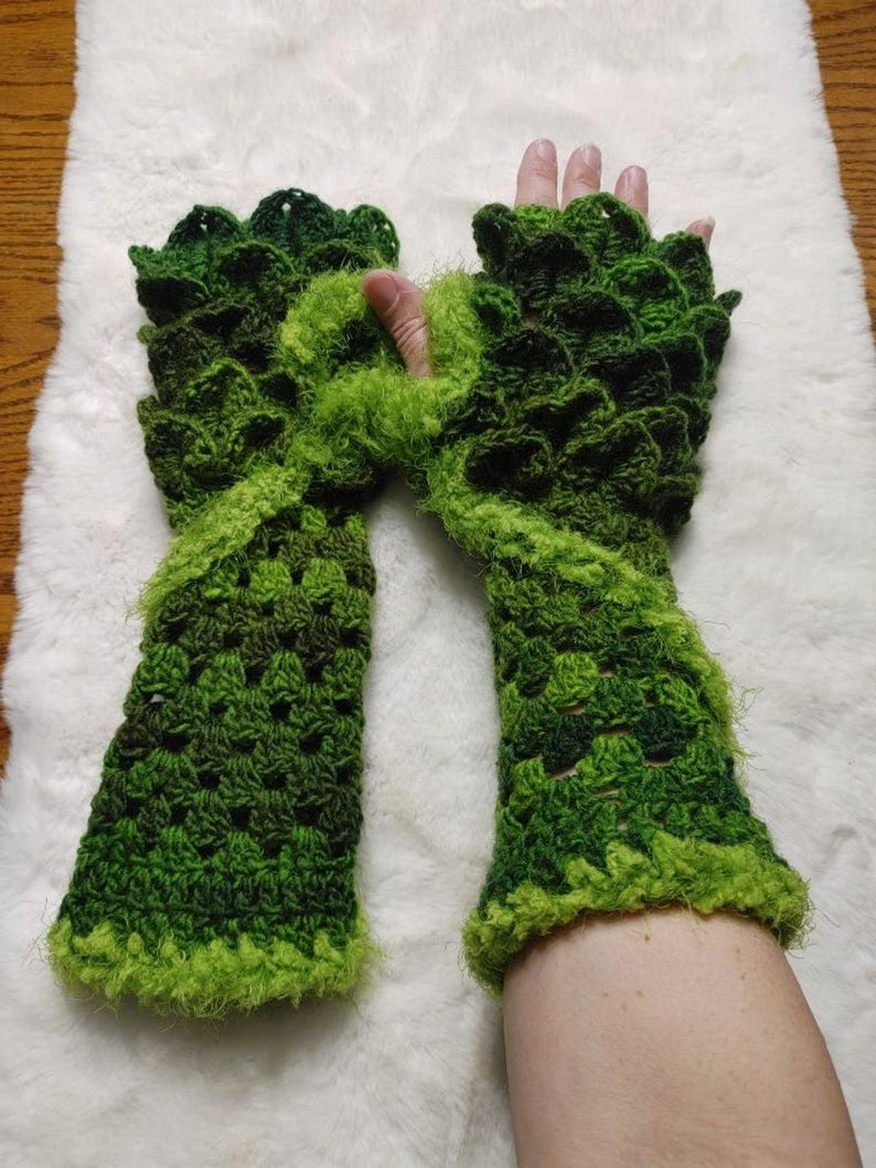 Grinch Handmade Crocheted Dragonscale Green Fuzzy Fingerless Gloves ...